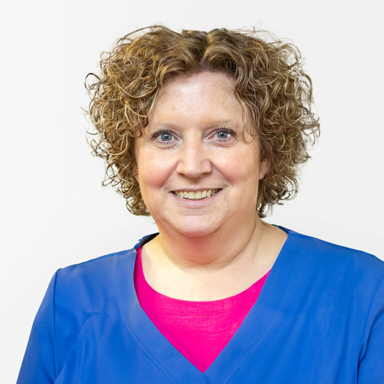 Mandi Lee – Assessor